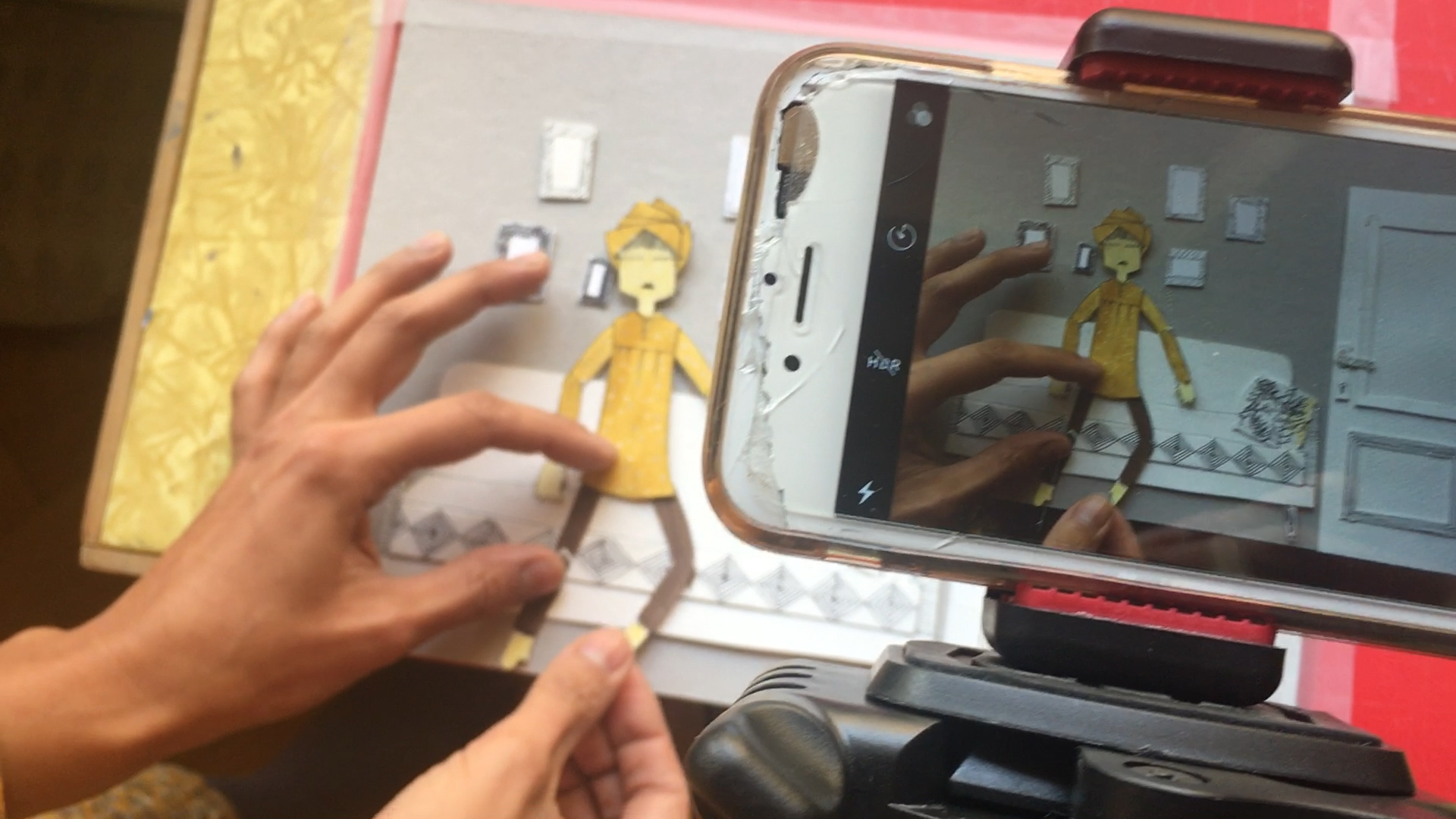 Création d'une animation cut-out | Scolcast / Radiobus